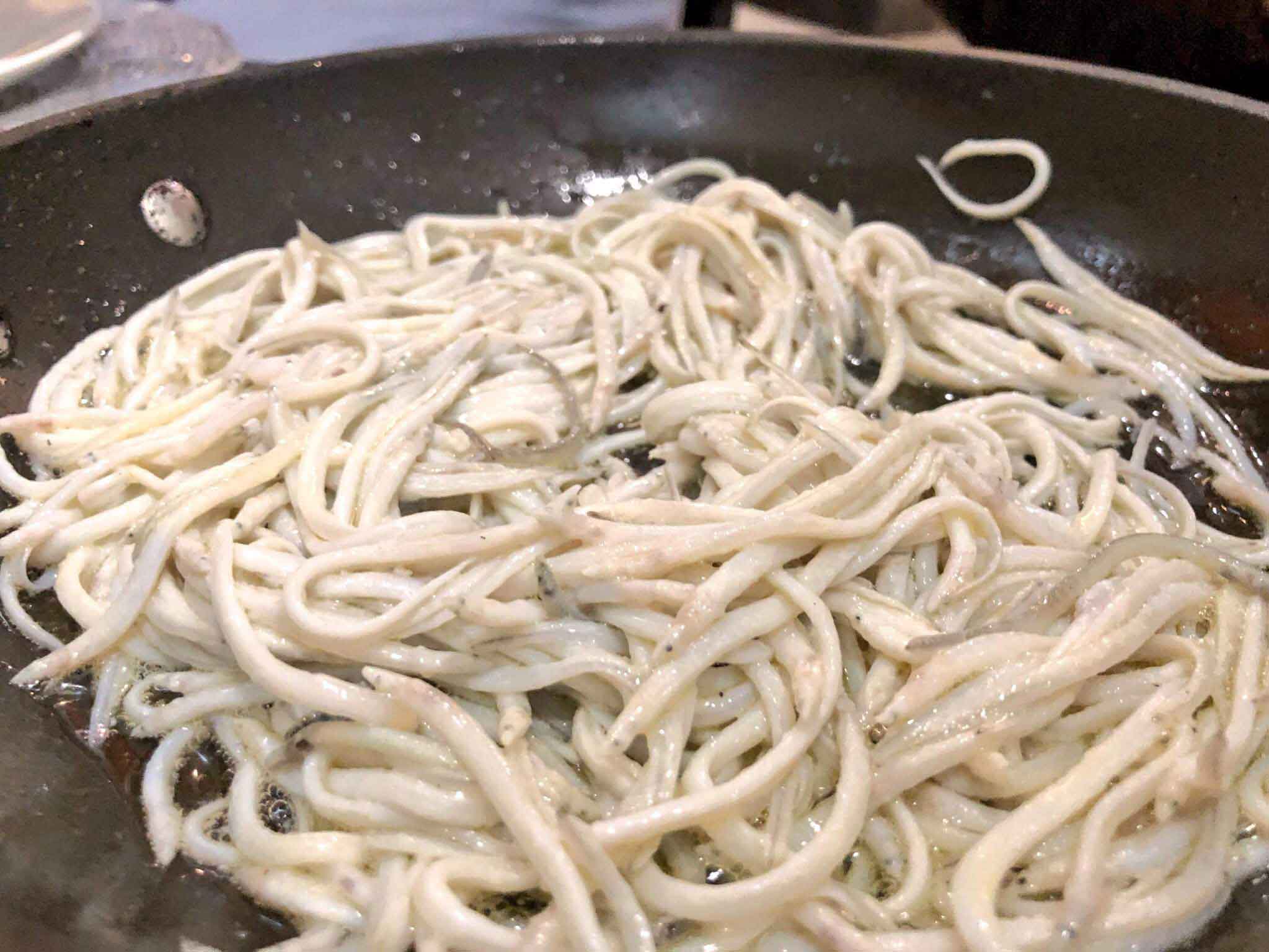 Angulas: gusanitos a precio de oro - Gastroactitud. Pasión por la comida