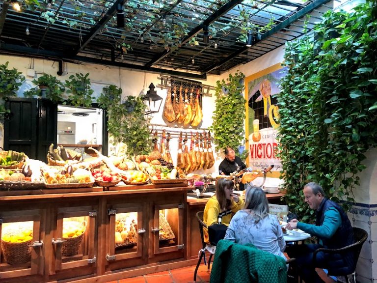 Crítica del restaurante Taberna El Pimpi - Gastroactitud