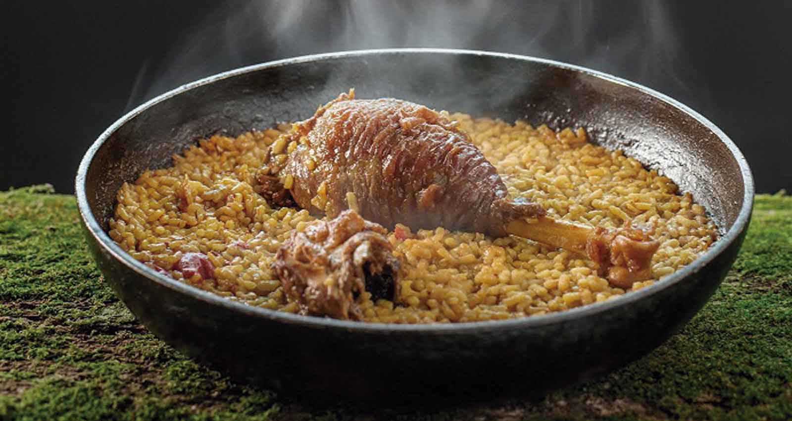 Esther y Nacho Manzano: Pitu Caleya y Fabada a domicilio en toda España ...